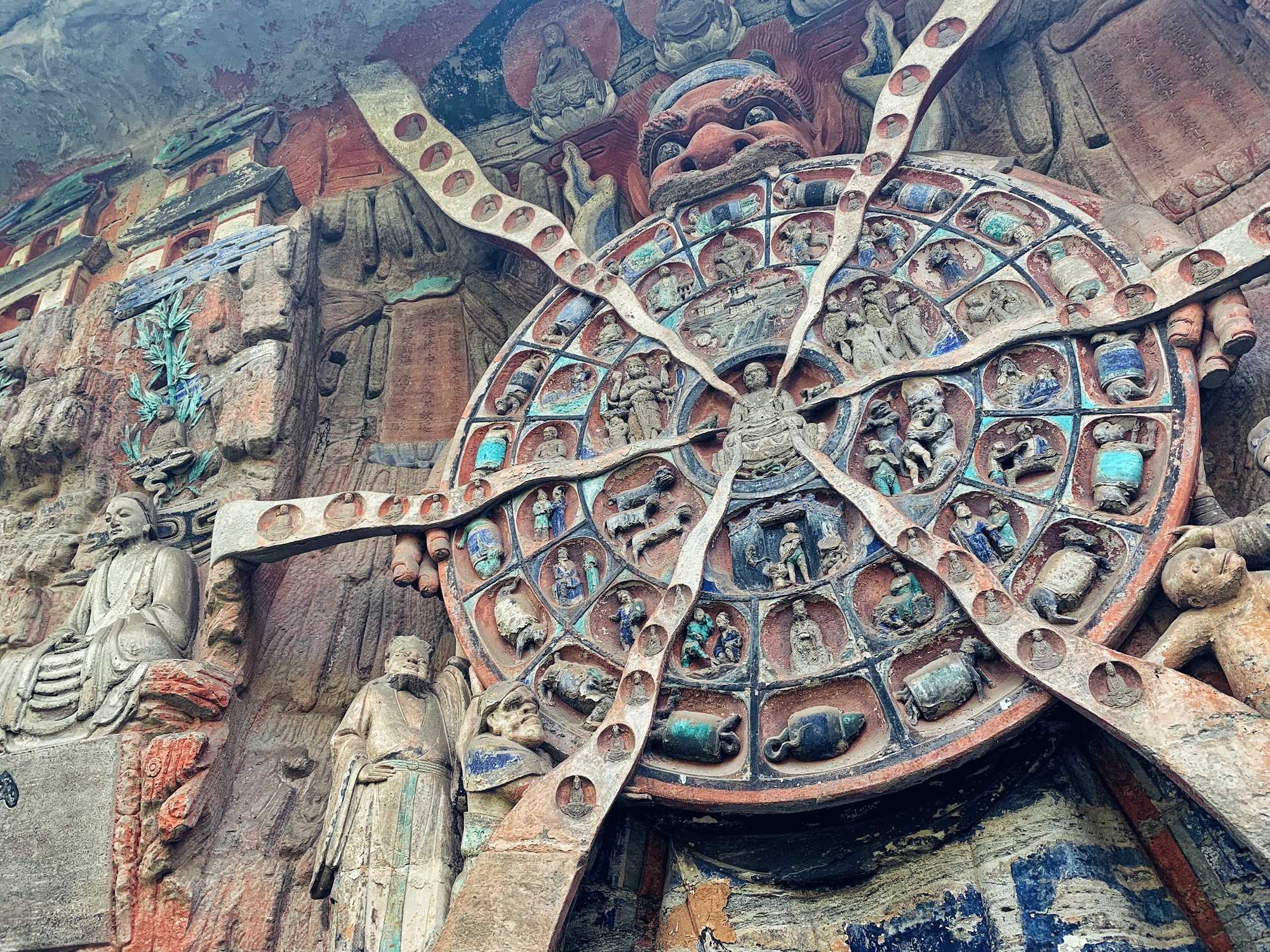 Exploring one of the world's largest grottoes in Dazu-China Story